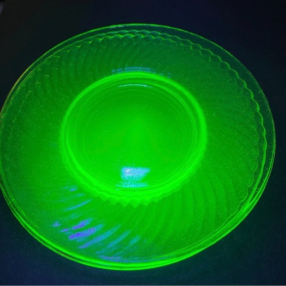 Dining | 4 Uranium 85 Dinner Plates Depression Glass 193s | Poshmark
